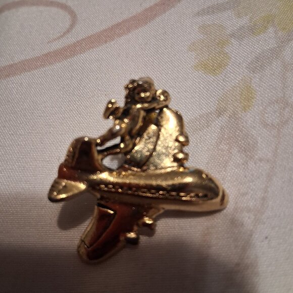 VINTAGE AND RARE | Other | Vintage Angel Plane Broochplease Final Price ...
